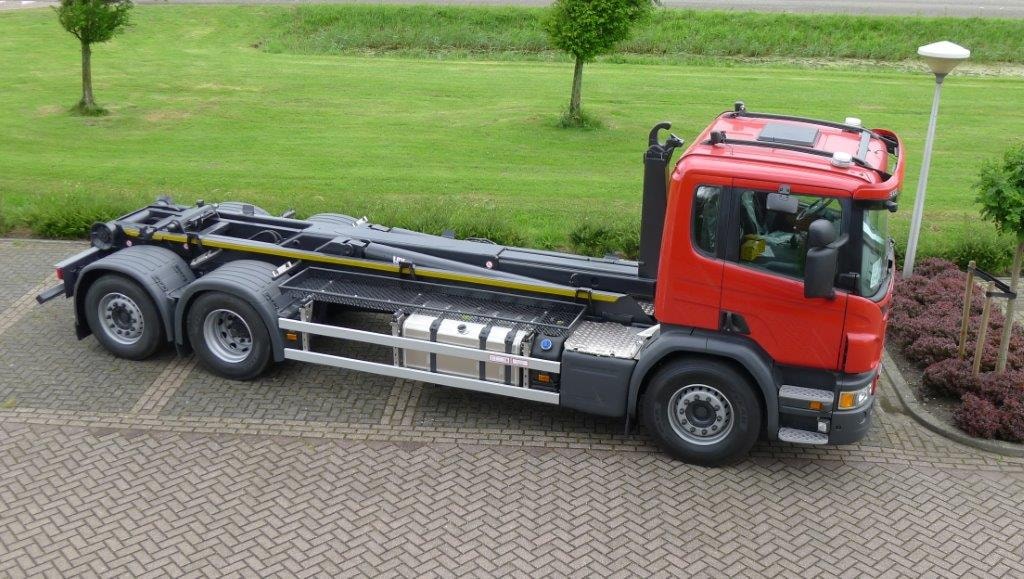 Nieuwe VDL haakarm container installatie voor..... - Gebr. Ligthart